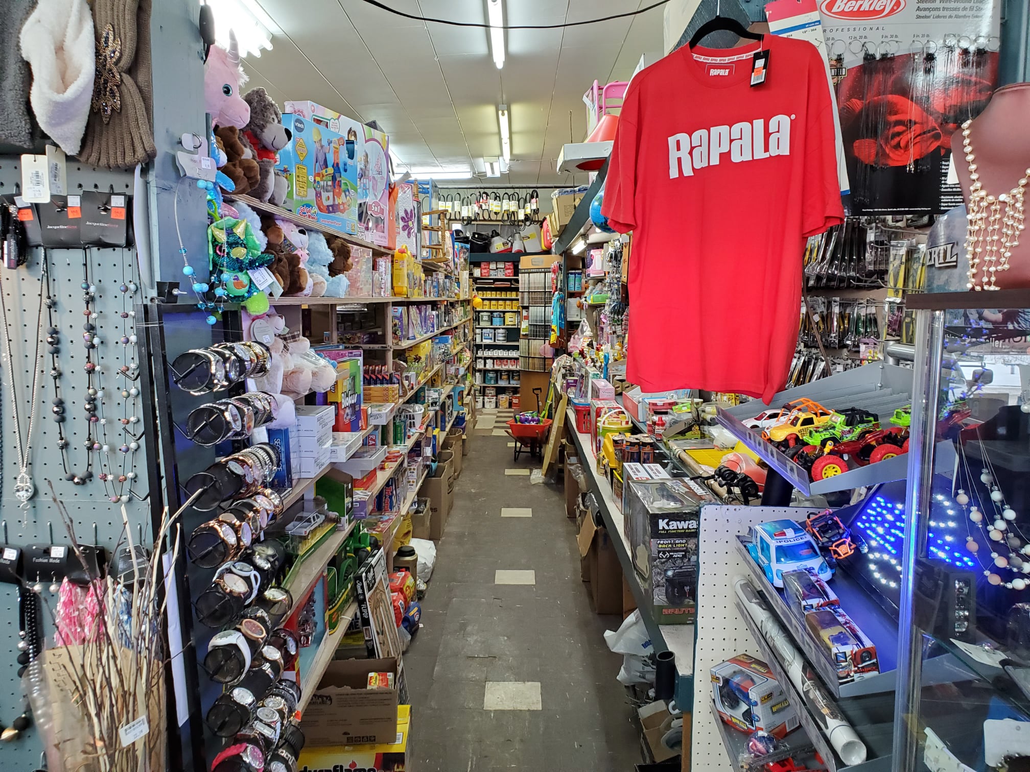 Thiessen’s Pro Hardware, Hague – The Prairie Fiddler